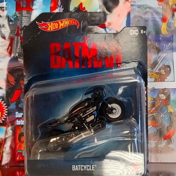 Hot Wheels & Mattel | Toys | Hot Wheels The Batman Batcycle 5 Black ...